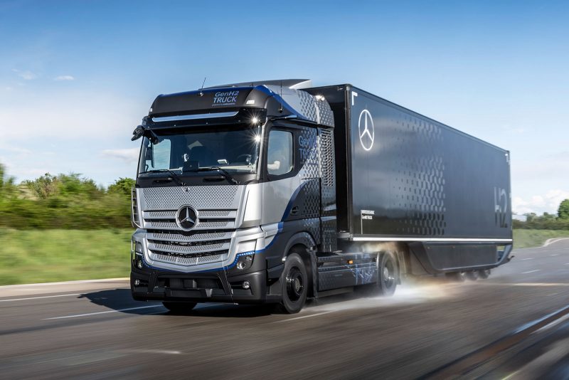 Daimler Trucks hydrogen powered fuel-cell truck hits the track for ...