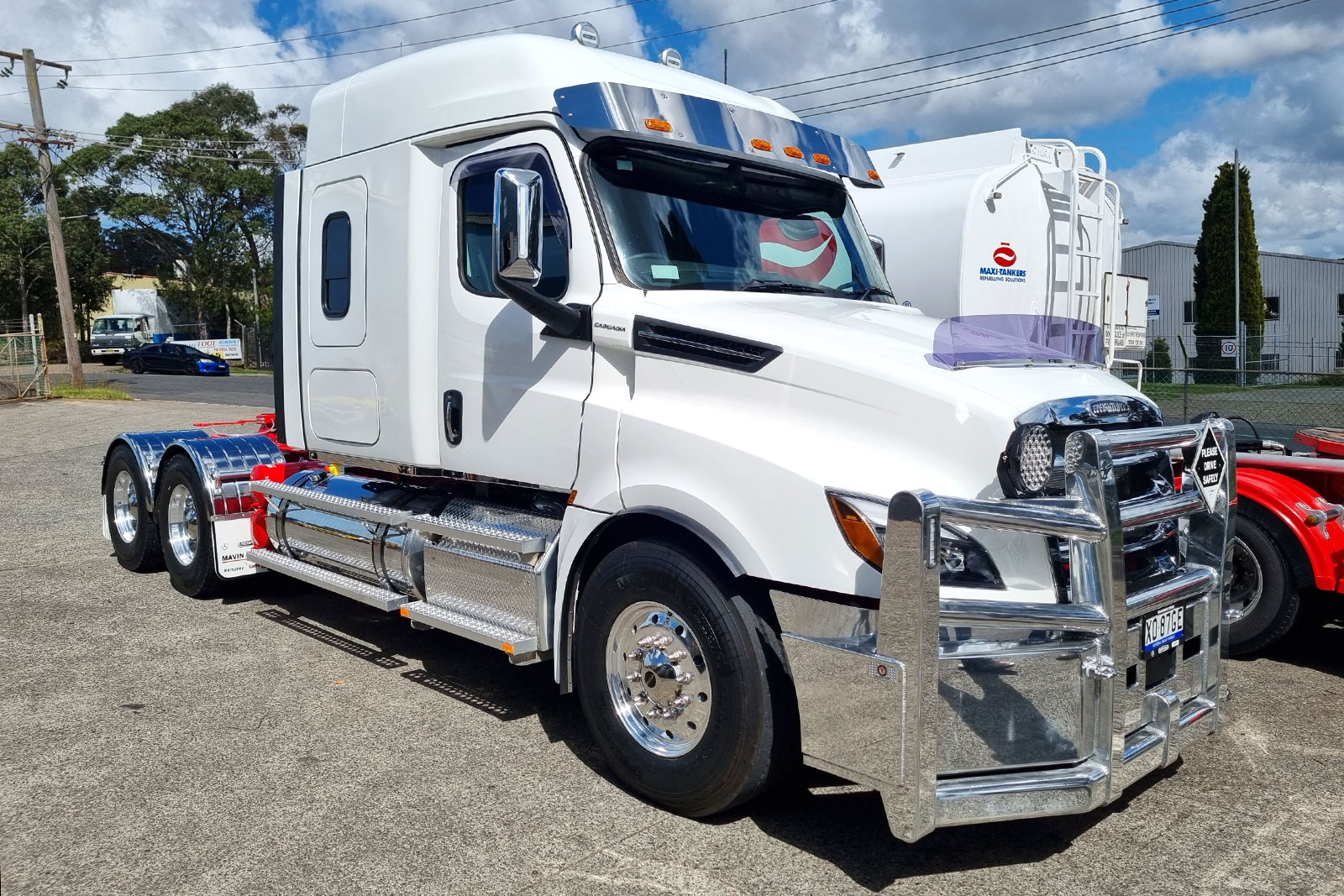 New Freightliner Cascadia 60″XT from MTC to haul a B Double Fuel Tanker ...