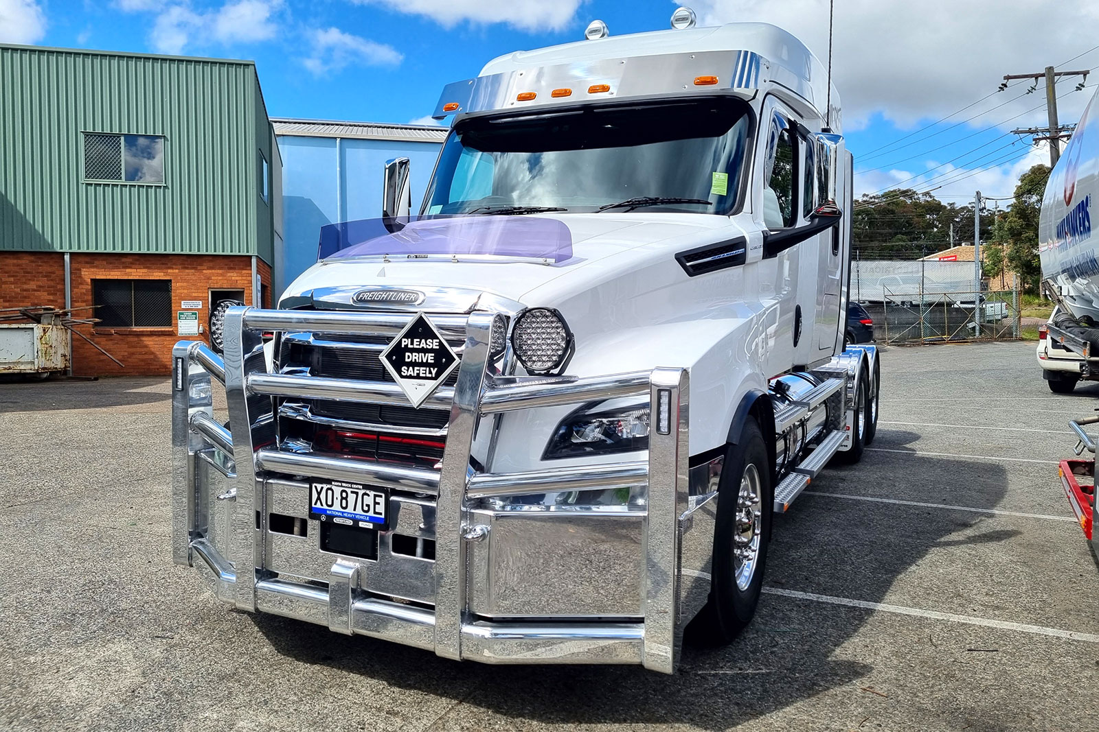 New Freightliner Cascadia 60″XT from MTC to haul a B Double Fuel Tanker ...