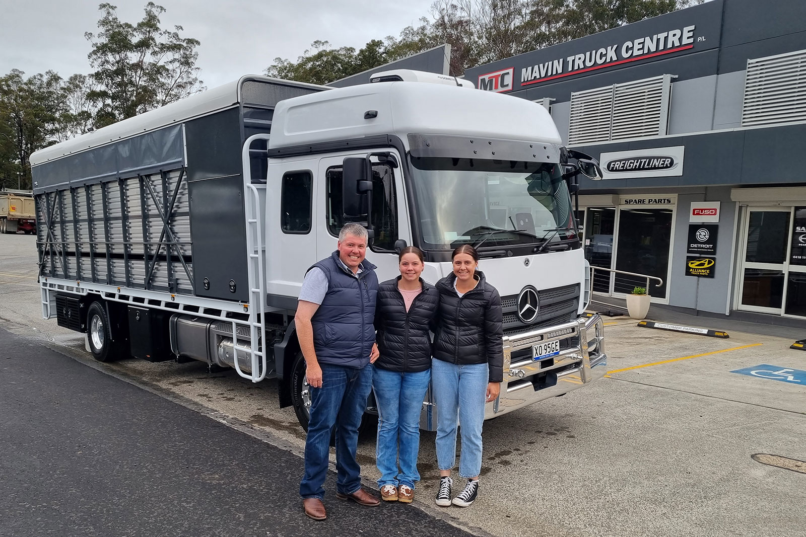 A new Atego 1630 to be used for transporting horses to campdrafting ...