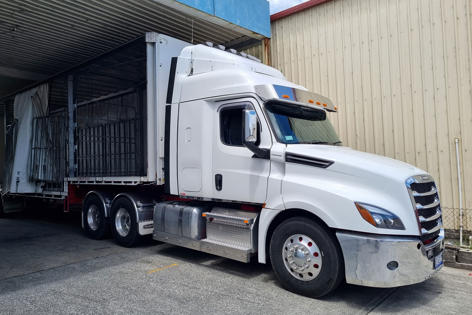 Rod Osborne Transport take delivery of a new Freightliner Cascadia 126 ...