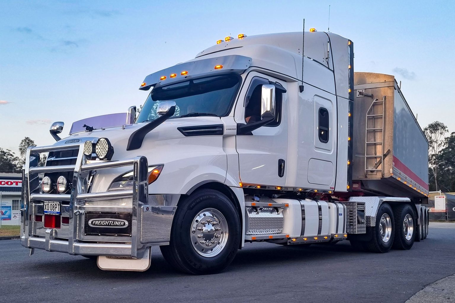 BRC & Sons Transport’s new Cascadia 126 60″XT delivered by MTC – Mavin ...