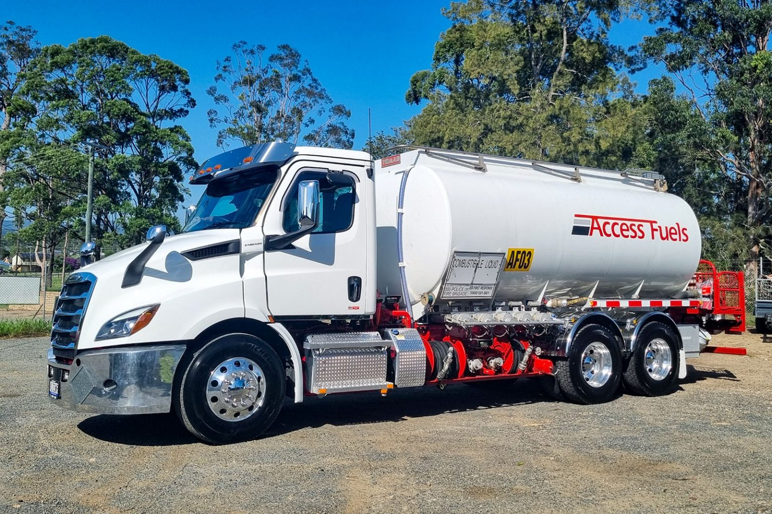 A new Freightliner Cascadia 116 delivered to Access Fuels – Mavin Truck ...