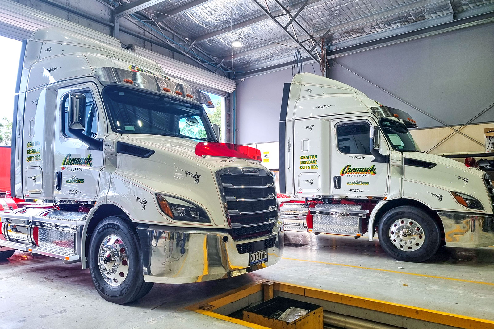 Two new Freightliner Cascadias off to join the Cromack fleet – Mavin ...